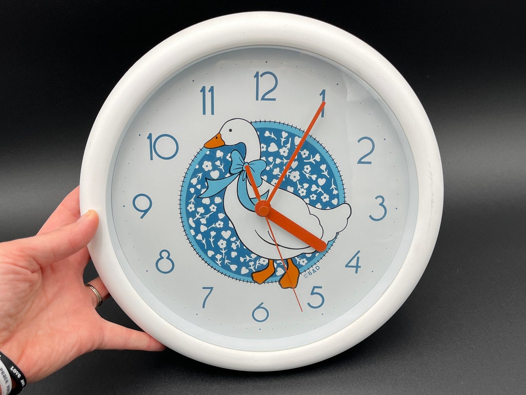 B&D Blue Ribbon Goose 10-inch Clock - Etsy