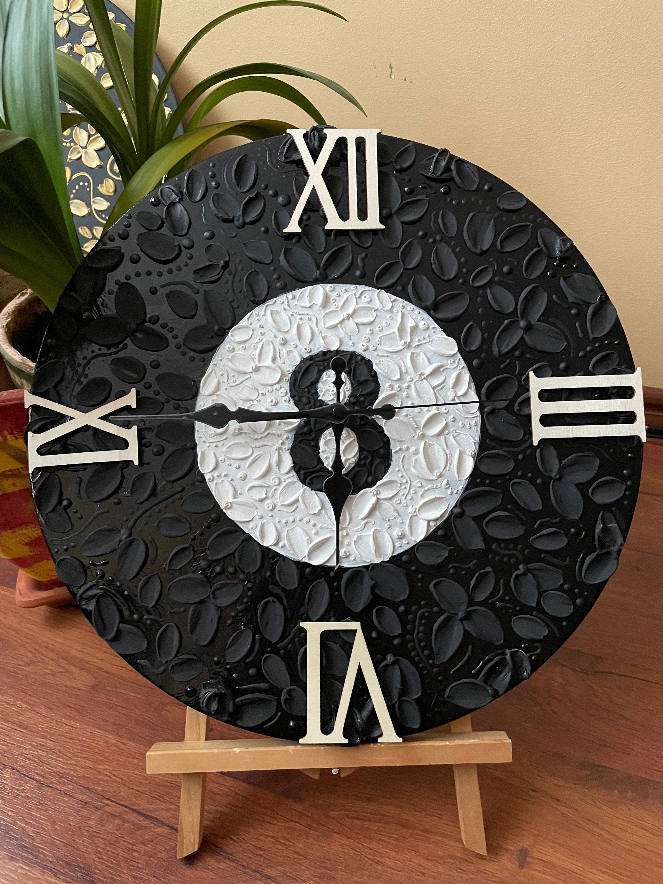 Artistic Billiard 8 Ball Clock, Handcrafted Acrylic Masterpiece, Pool ...