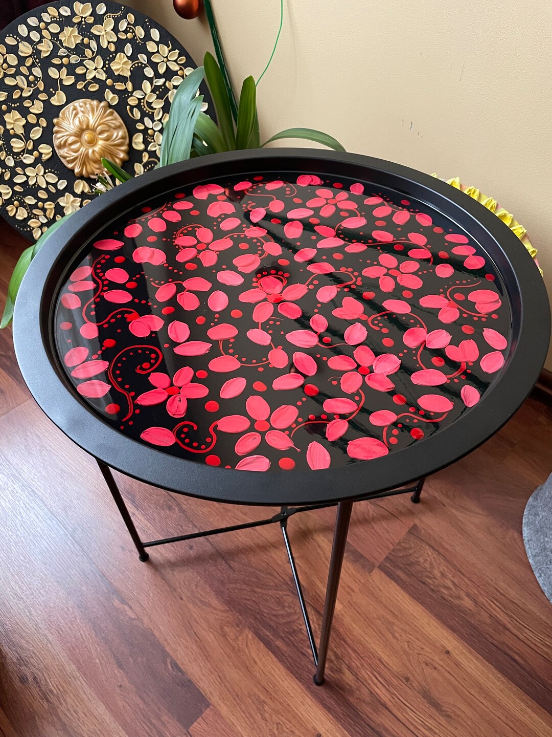 Floral Coffee Table, Red Yellow Flowers Design, Round Epoxy Resin Table ...
