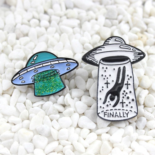 Poopin Alien Enamel Pin - Etsy