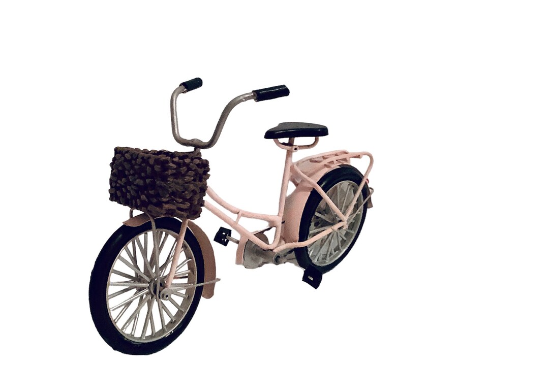 1/6 Scale Vintage Light PINK Cruiser BICYCLE With Handwoven Basket ...