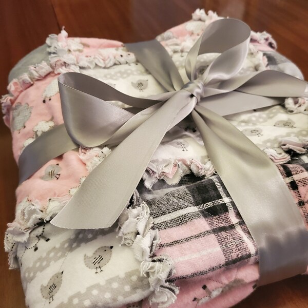 Gray Baby Quilt - Etsy