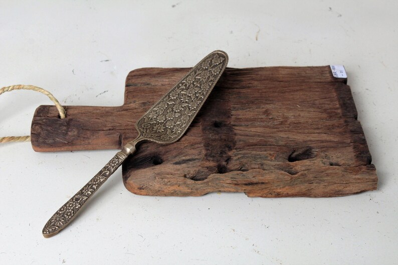 Hand-carved Rustic Wood Chopping Board: Farmhouse Kitchen Styling - Etsy