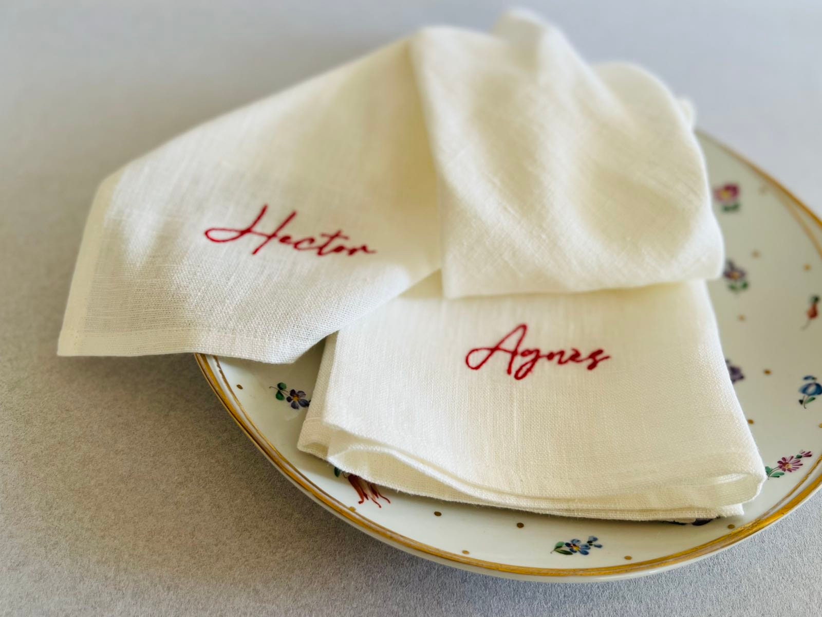 Personalized White Linen Napkins Embroidered With Custom Name - Etsy UK