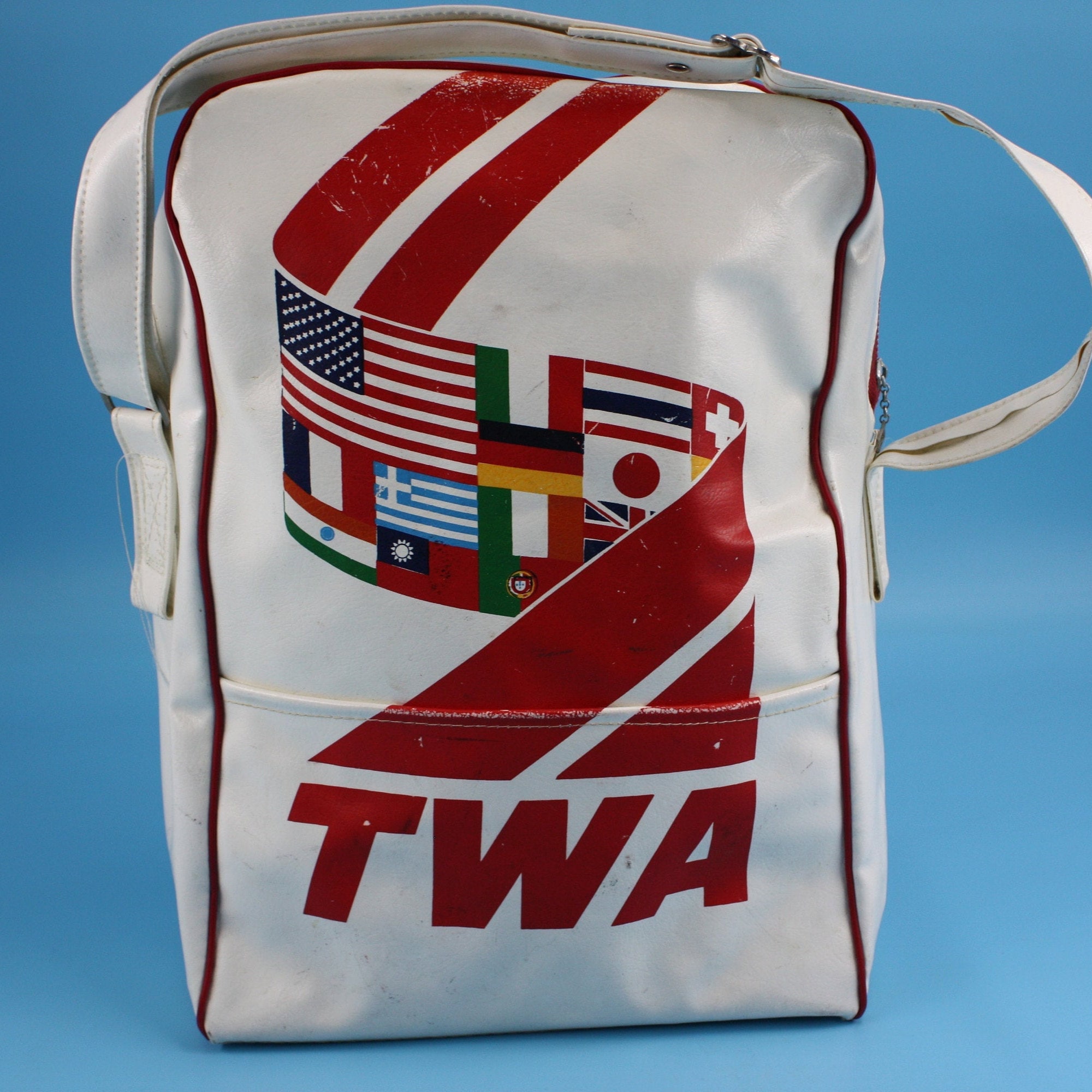 Vintage Trans World Airlines TWA International Flags Pattern Flight Bag ...