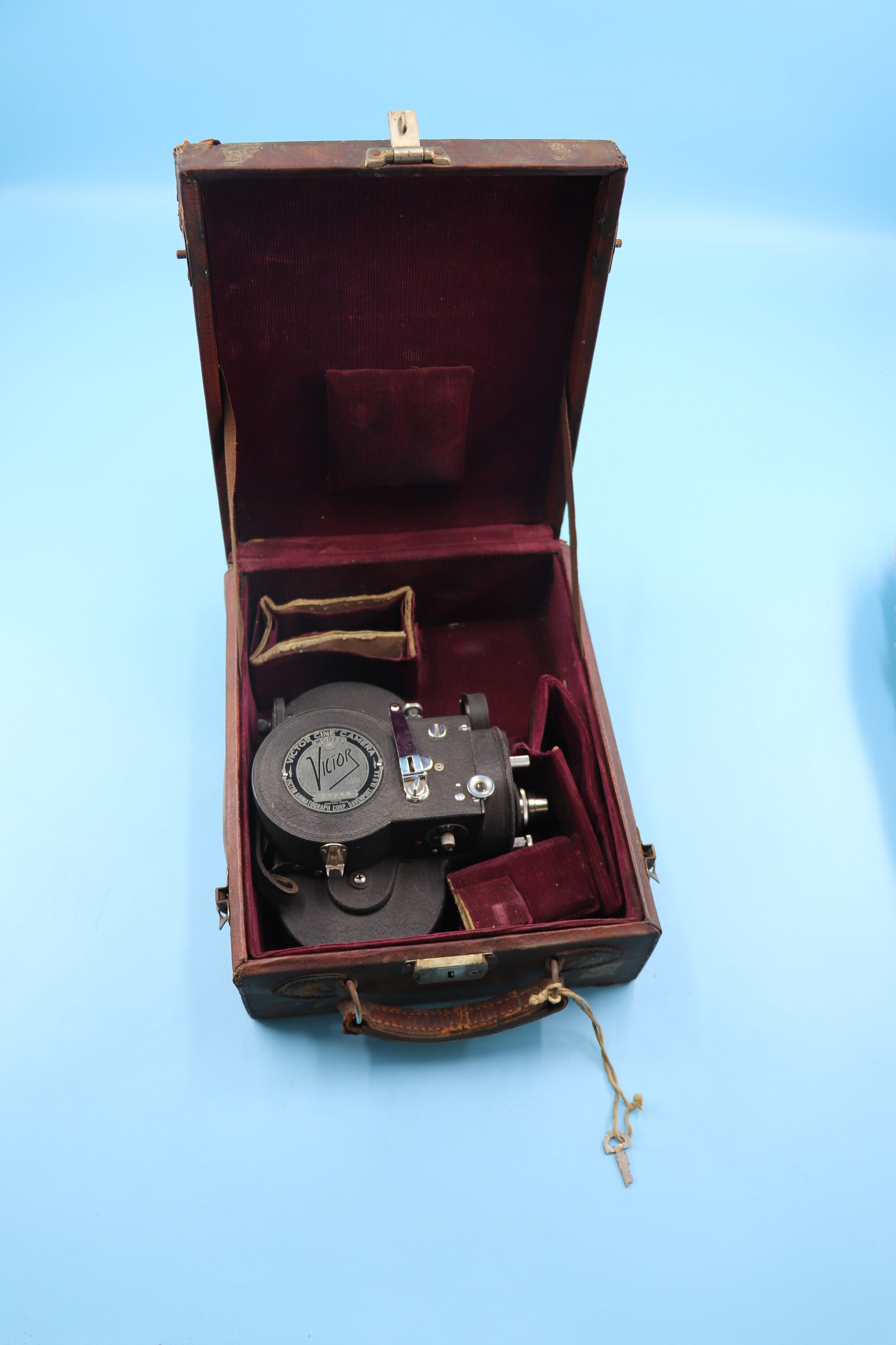 Vintage 16mm Victor Cine Camera USA Model 4 With Key Case - Etsy