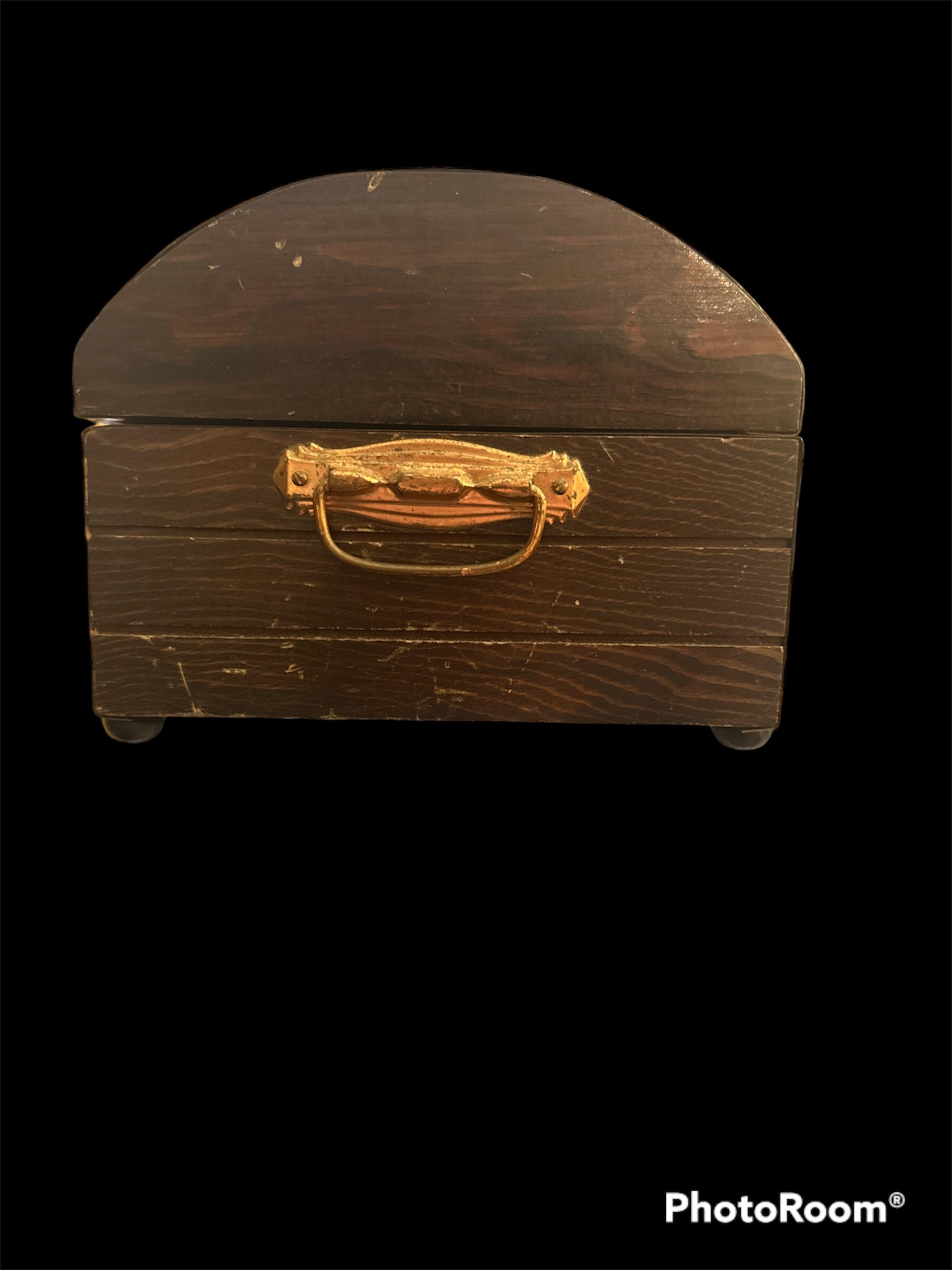 Red Circle Liquor Bar Treasure Chest Display and Music Box - Etsy