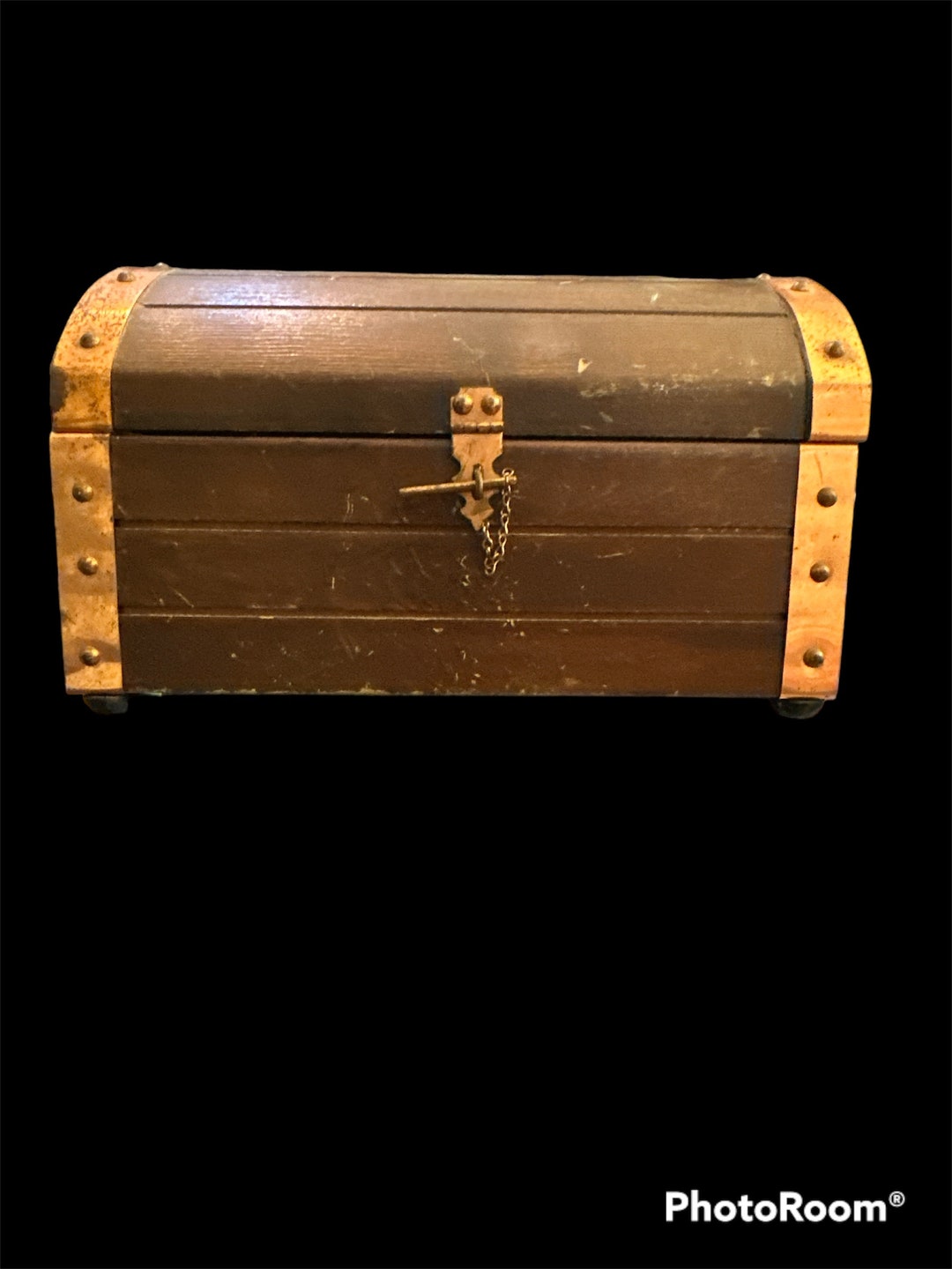 Red Circle Liquor Bar Treasure Chest Display and Music Box - Etsy