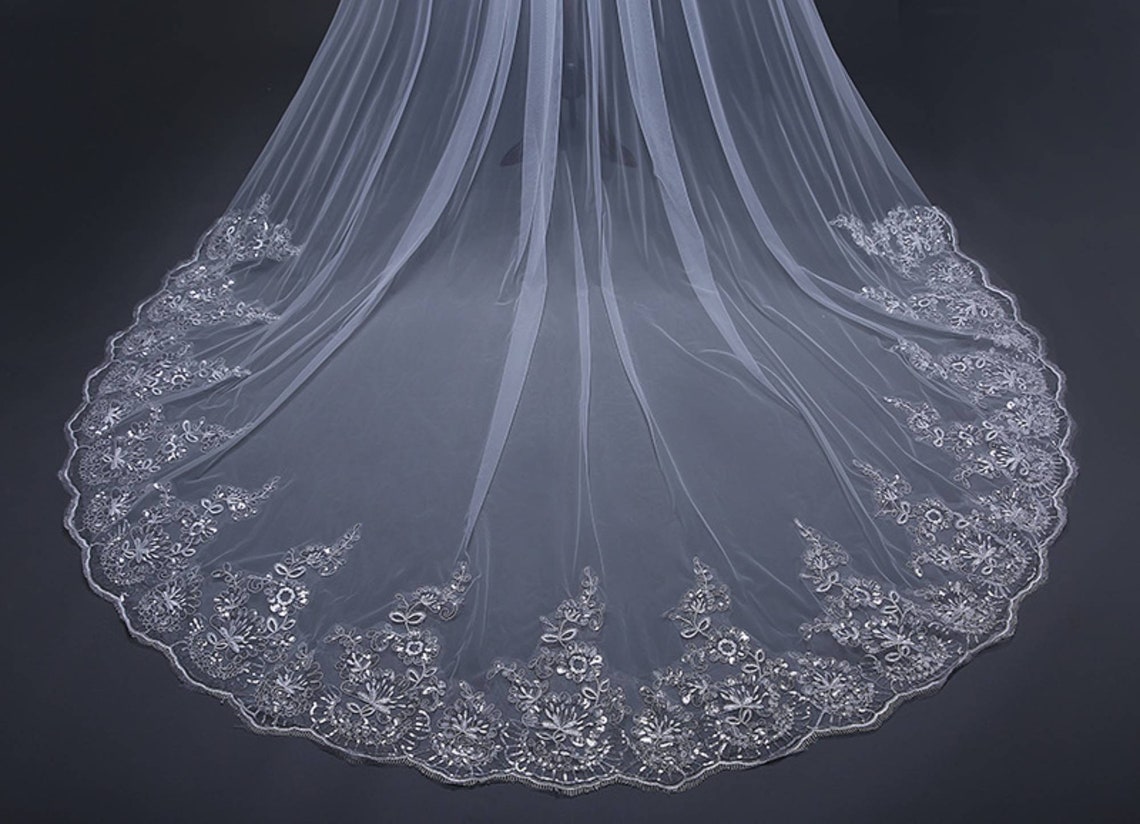 Stunning Scalloped Floral Lace Trim Cathedral Veil | Fancy Floral Lace ...