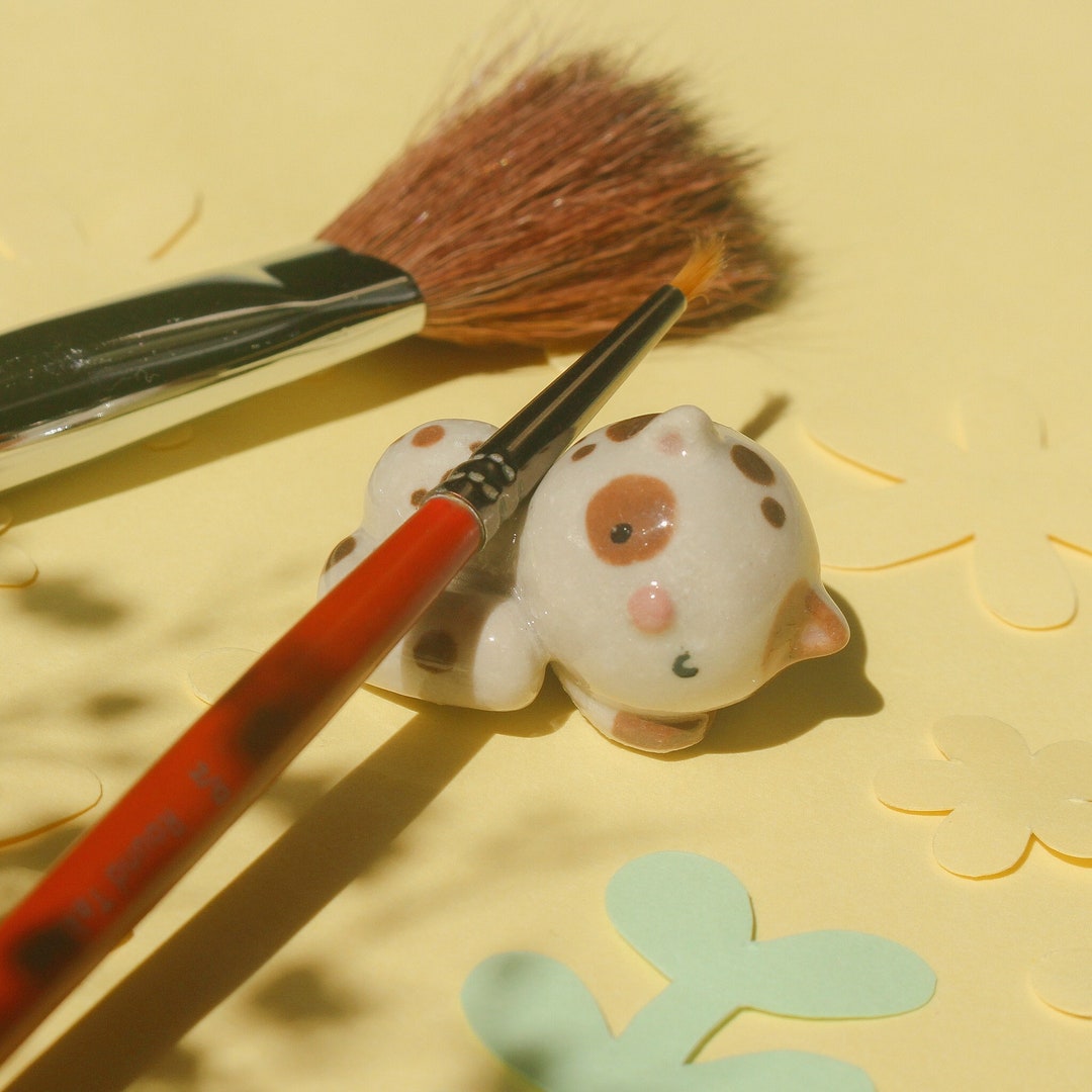 DOTTIE | Ceramic Brush Rest - Etsy