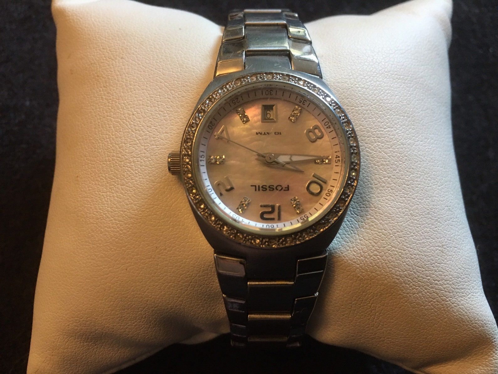 Vintage Fossil CZ Faux Diamonds Ladies Silver Tone Watch With Pearlised ...