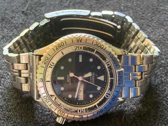 Vintage Casio Divers style MD 708 Men’s Silver tone w… - Gem