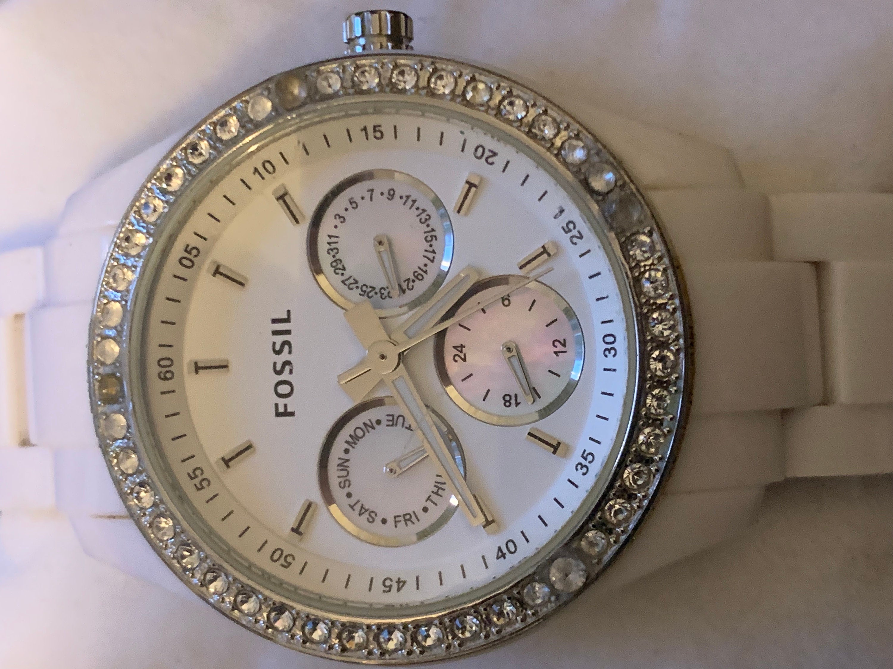 Vintage Fossil CZ Faux Diamonds Ladies White Tone Watch With Chronograp ...