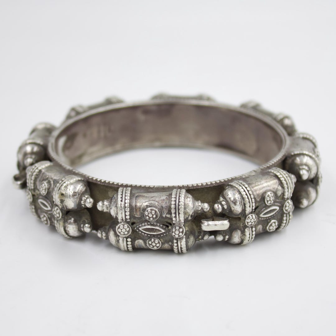 INDIAN KADA BANGLE Antique Indian Tribal Handmade Slip on Bangle in ...