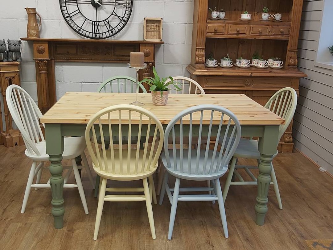 Farmhouse Style 5ft Kitchen Fluted Dining Table With 6 Painted Windsor ...