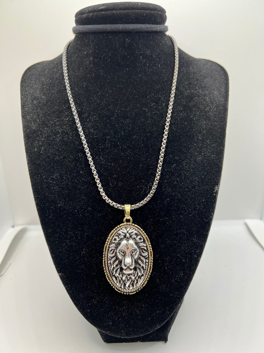 Lion Head Pendant Necklace, Plated Hematite Rounded Box Chain Necklace ...