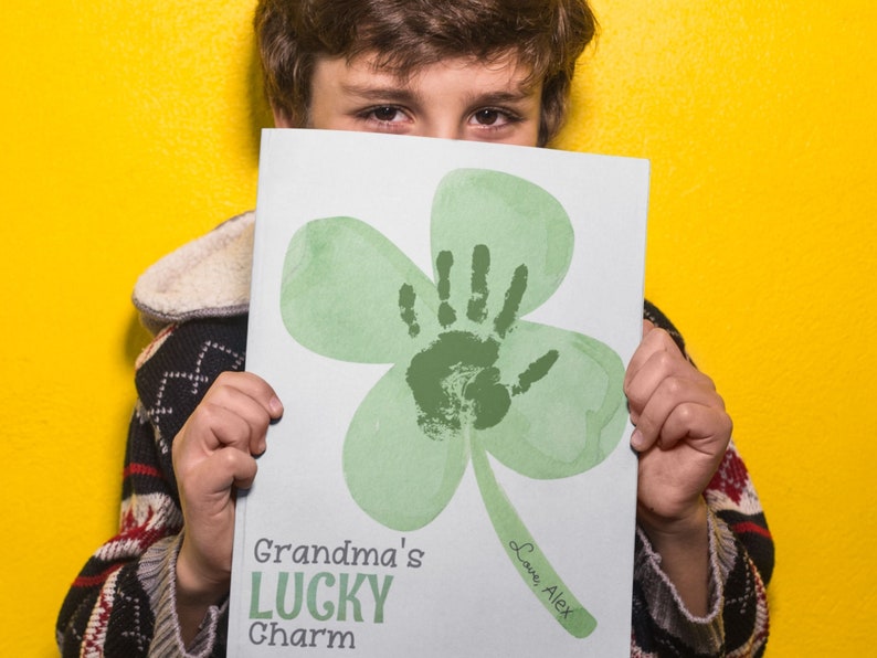 EDITABLE St Patrick's Day Lucky Charm Handprint Art | Shamrock ...