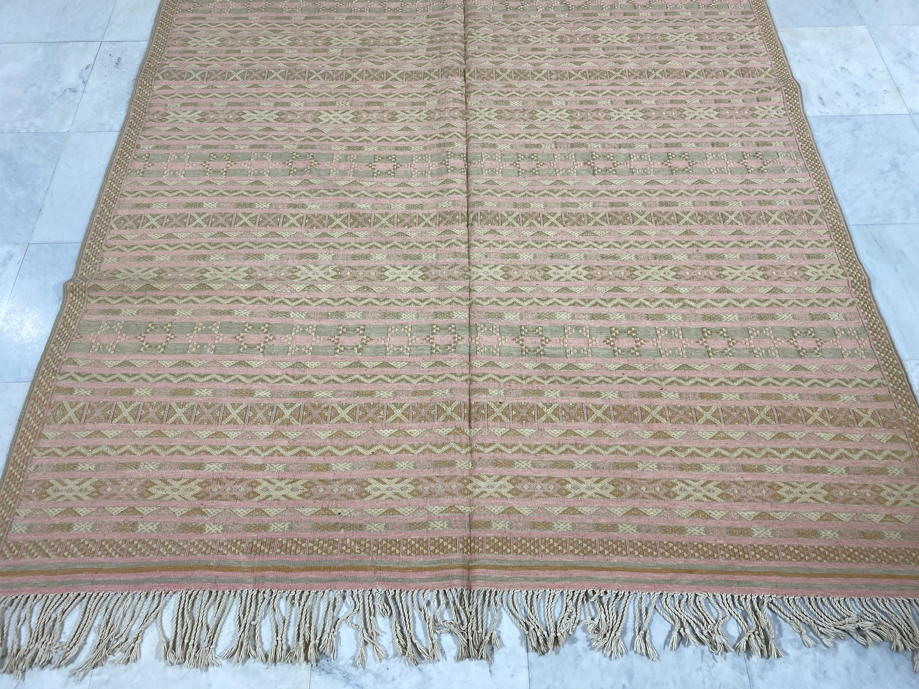 Old Moroccan Rug, Unique Tiflt Carpet, Home Decor 196 X 303 Cm, Area ...
