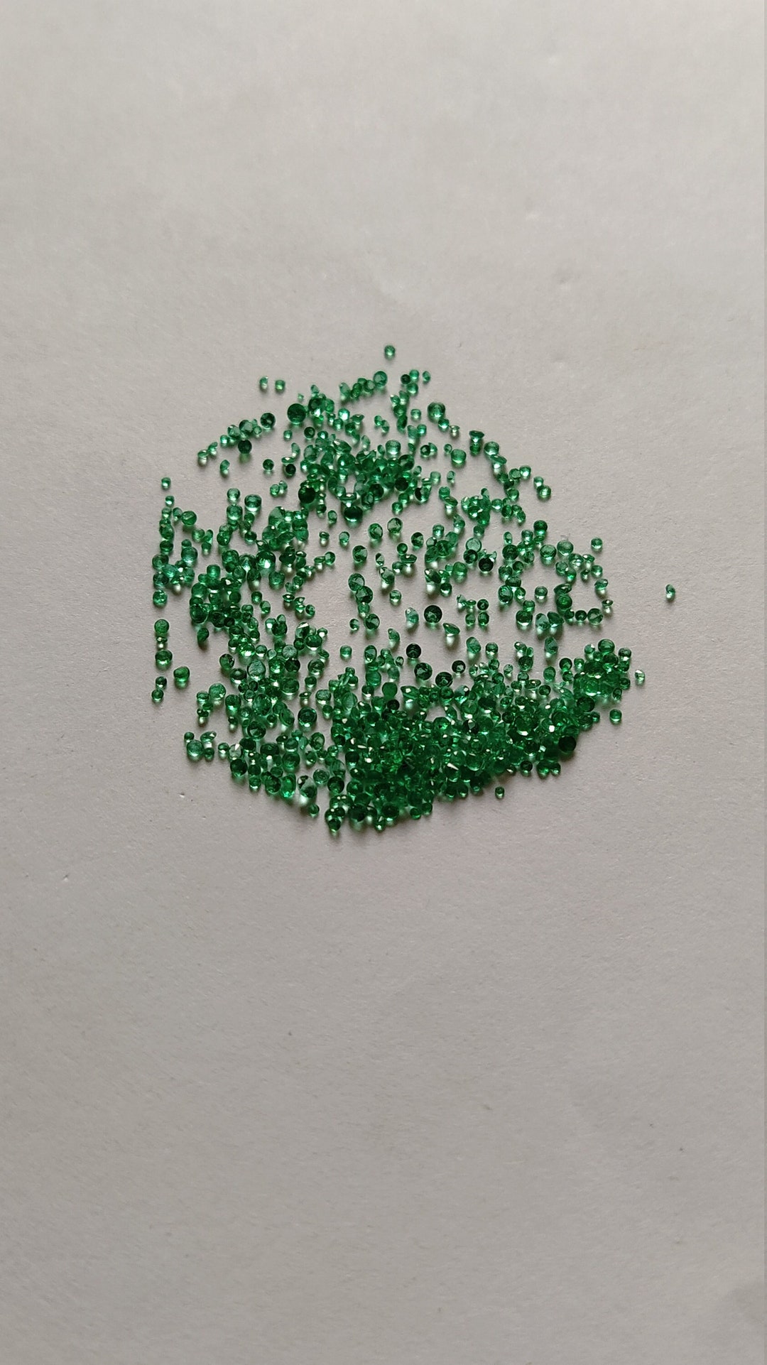 Natural Emerald Round, Faceted Emerald Round, Brilliant Cut Round ...