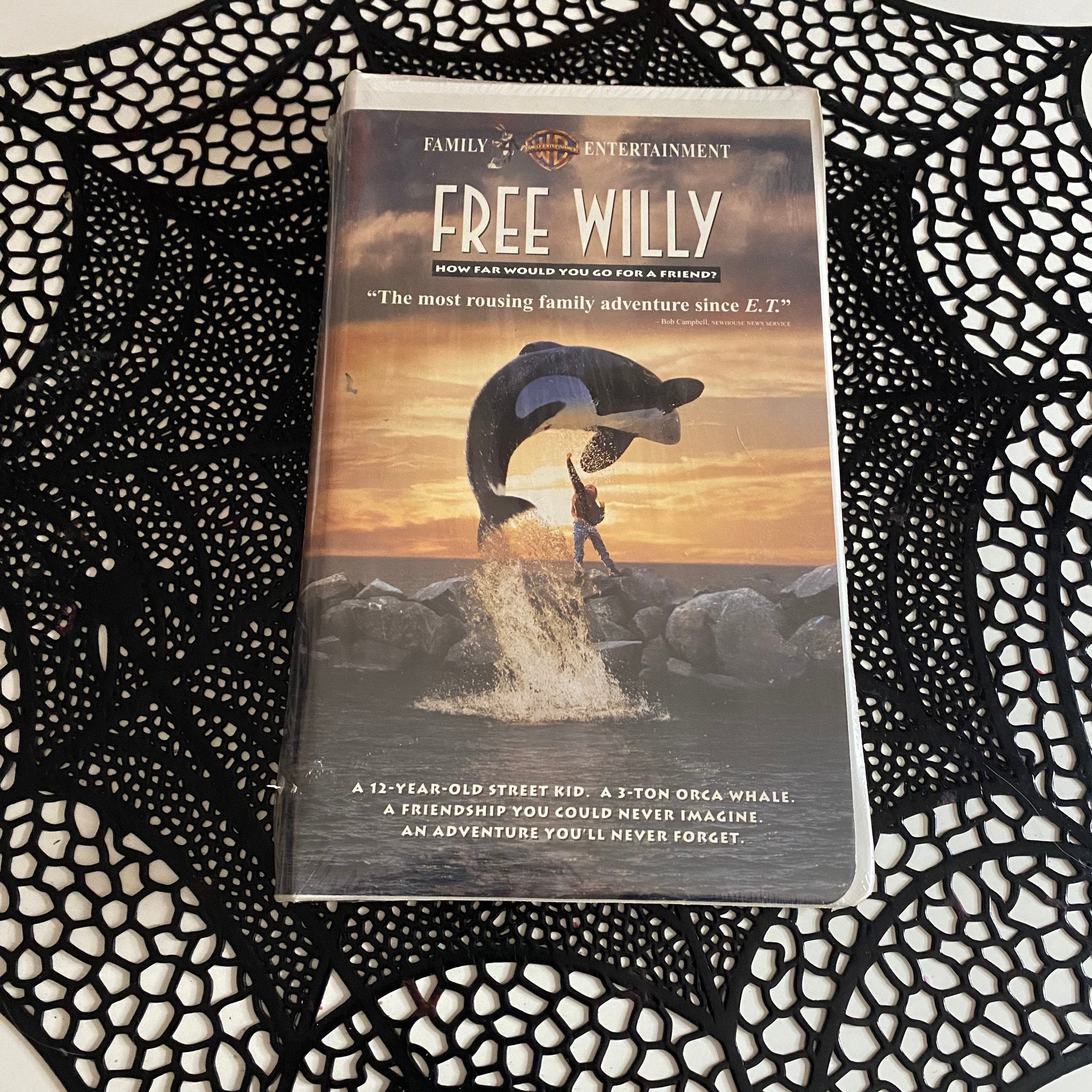 Free Willy Vhs Previews