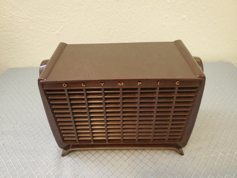 C. 1950 Restored Olympic 5 Tube Radio Model 440 W/ Aux Input for ...