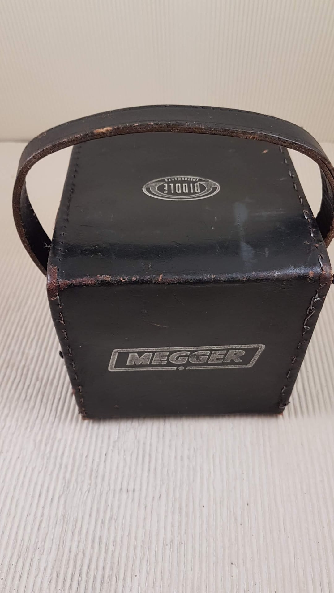 Vintage 1954 Megger Mastermeter: Hand Crank Insulation Tester - Etsy