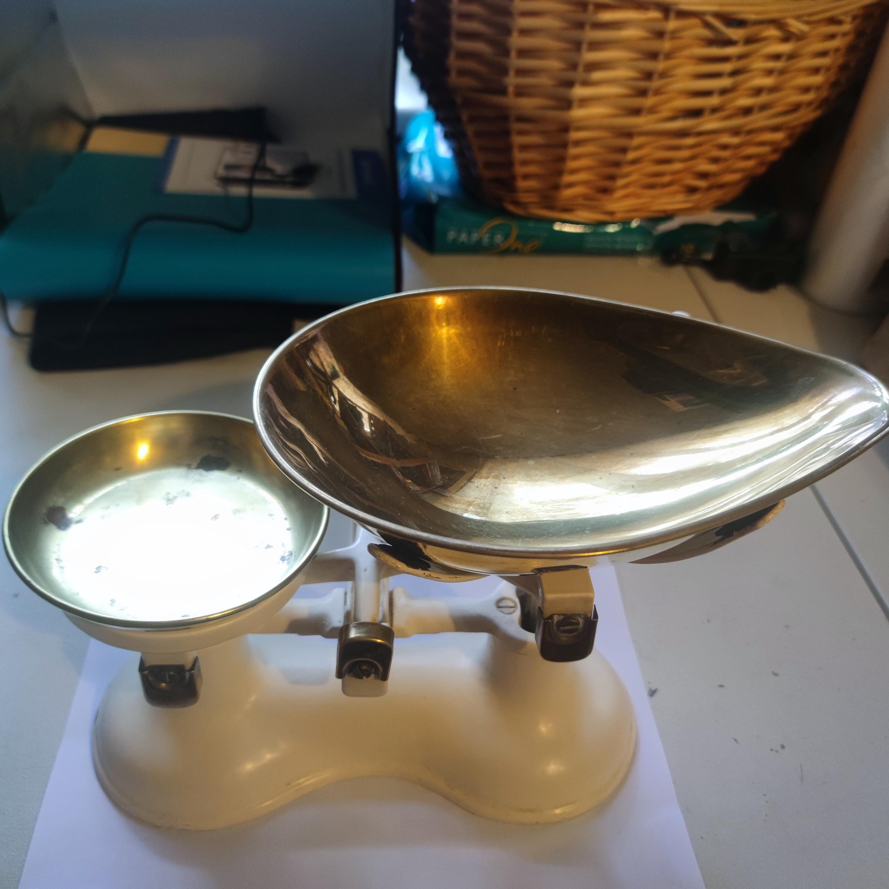 Vintage Boots Nottingham Cast Iron Kitchen Scale – Retro Brass Pan ...