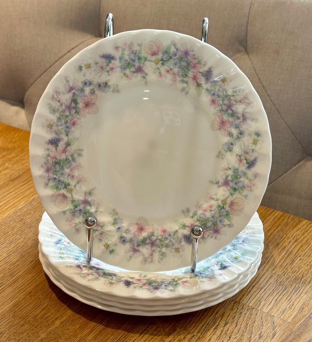 WEDGEWOOD ANGELA Vintage L Tea / Side Plates L Delicate Pastel Flowers ...