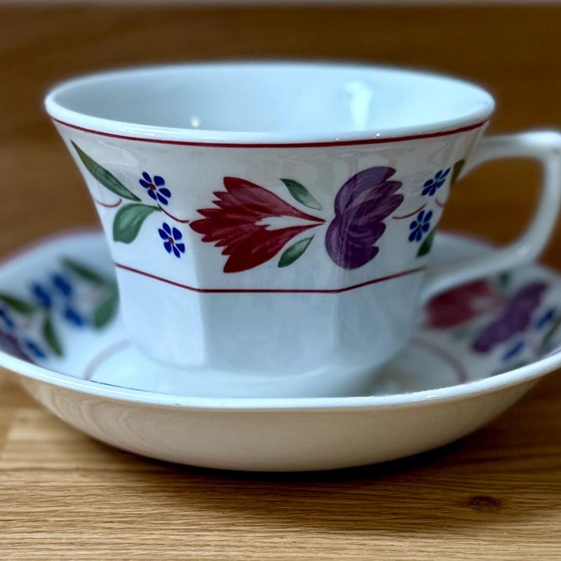 Red Colonial Plates - Etsy UK