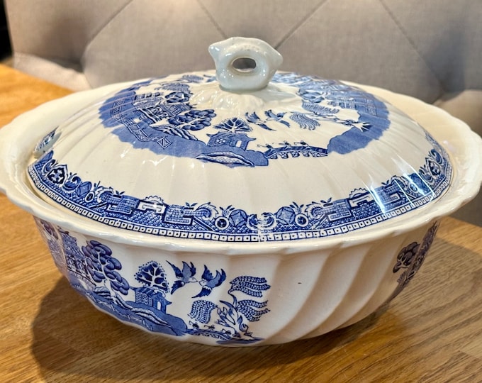 MYOTT WILLOW TUREEN Olde Willow Pattern Chinoiserie Round Covered ...
