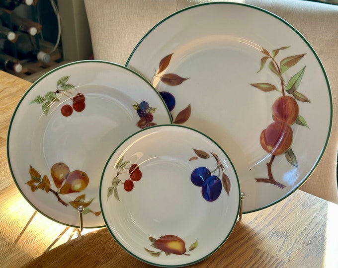 ROYAL WORCESTER EVESHAM Vale Vintage Dinner Plates, Lunch Plates, Side ...