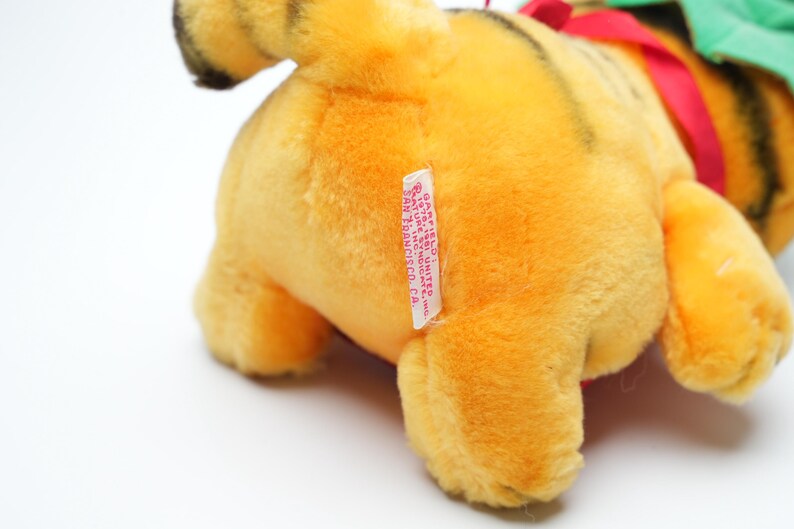 Garfield Christmas Elf Plush Toy – 22 Cm (8.7 Inches) – United Feature ...