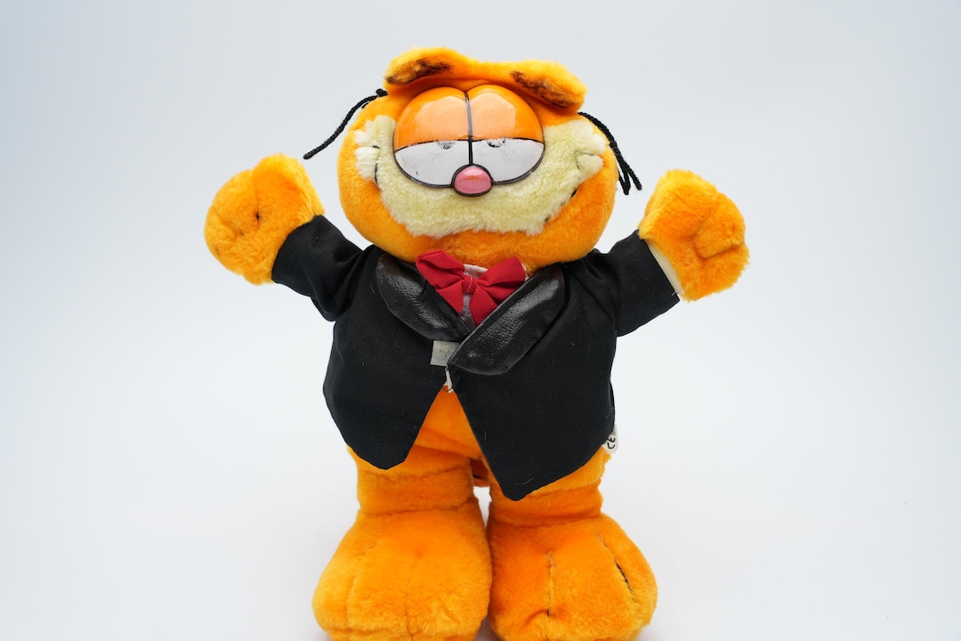 Garfield Plush in Tuxedo With Red Bow Tie – Vintage 1981 by United ...