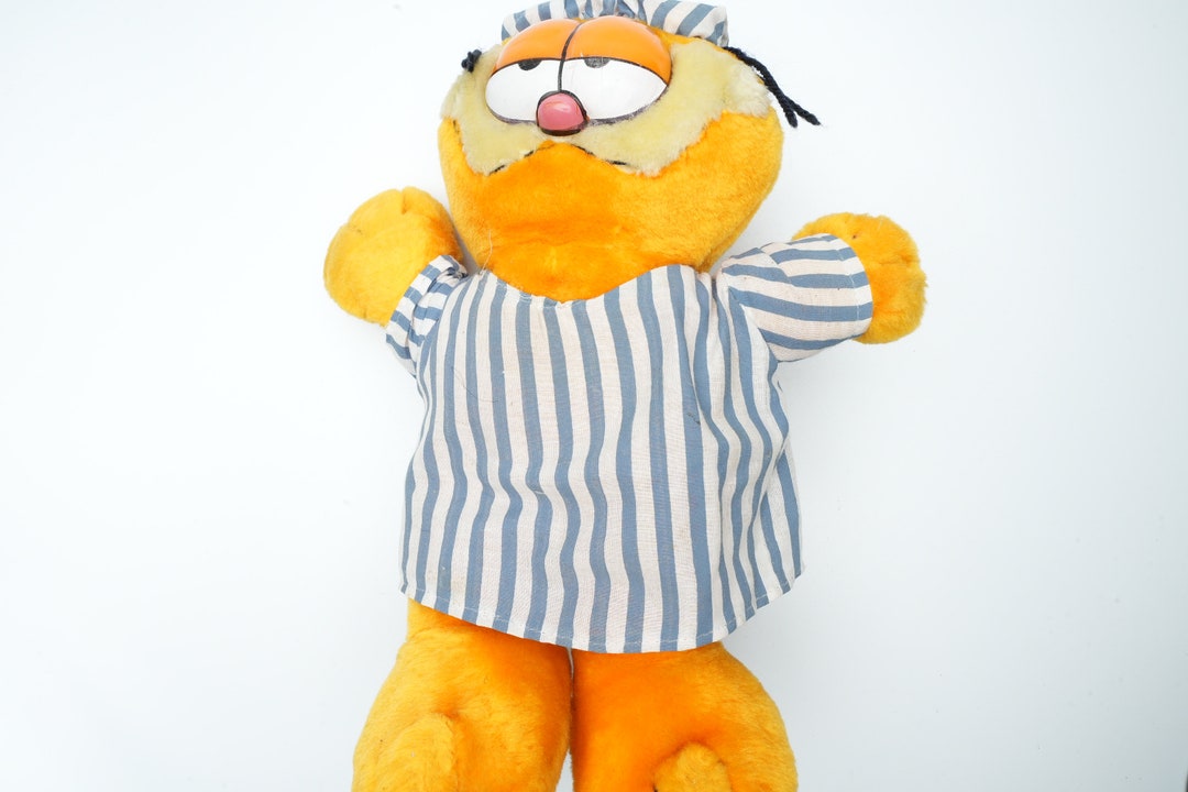 Garfield in Sleepwear Vintage Plush of Garfield the Cat - Etsy