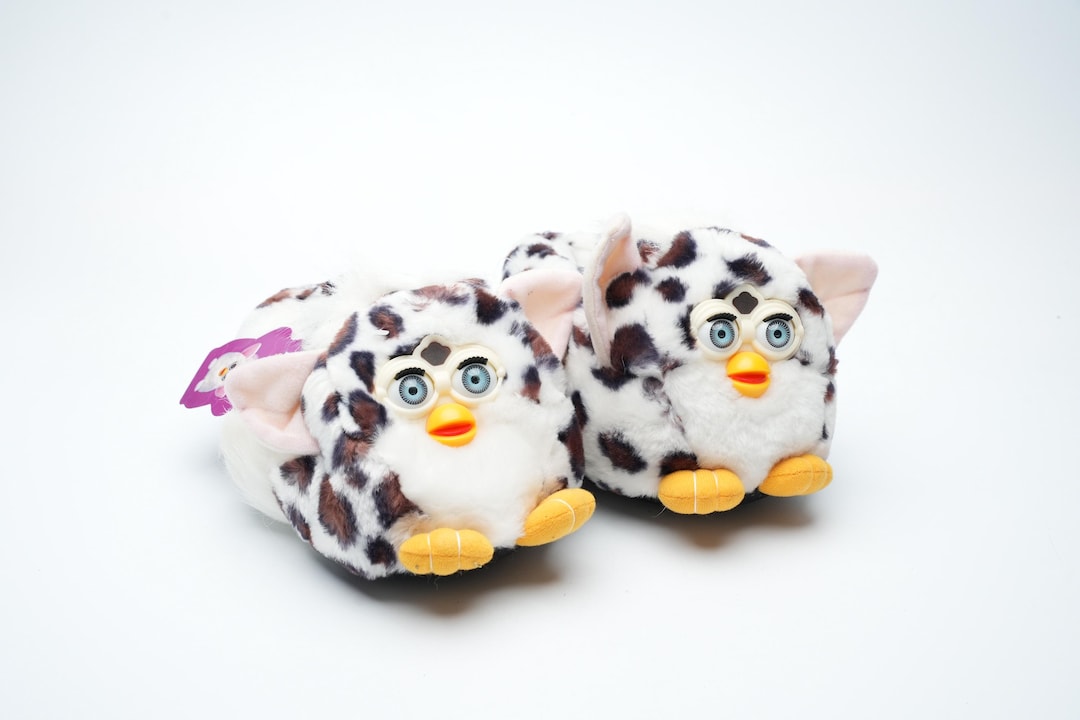 Rare Furby Slippers Flip Flops Size 36/37 – Vintage 90s Plush House ...