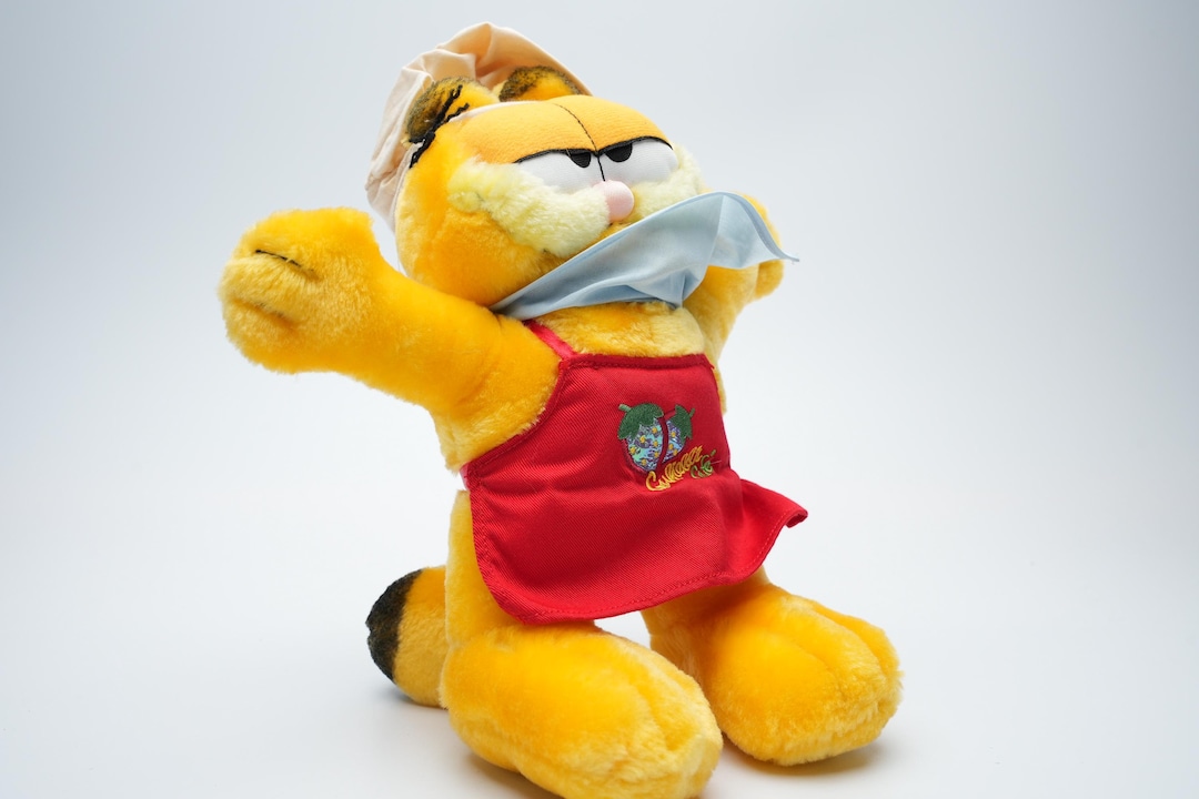 Garfield Chef Plush With Embroidered Apron – Vintage 1981 by United ...