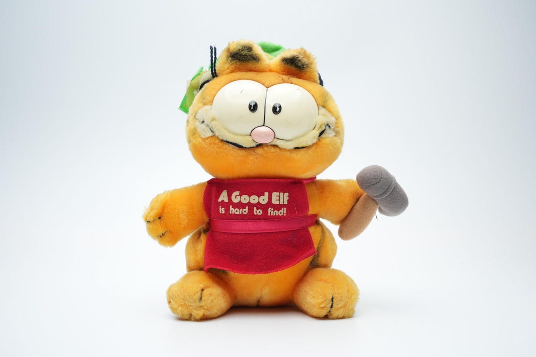 Garfield Christmas Plush With Apron & Hammer – Vintage 1981 by United ...