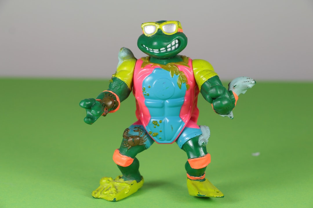 Teenage Mutant Ninja Turtle Swimmer With Sharks – Vintage 1990 Figure ...