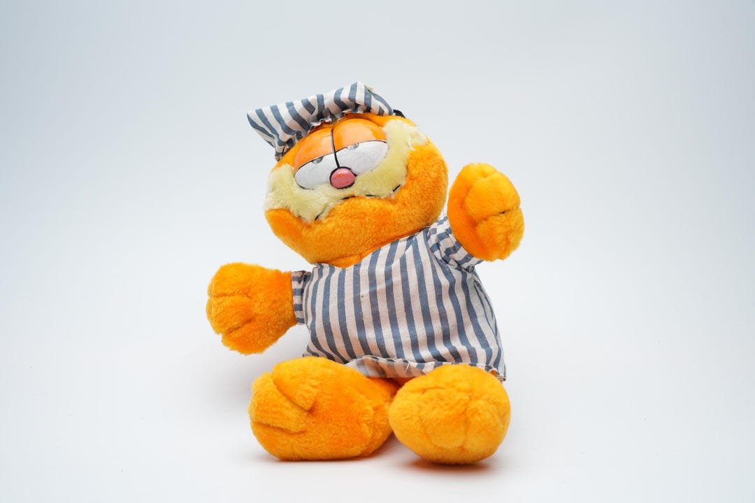 Garfield Plush in Striped Pajamas – Vintage 1981 by United Feature ...