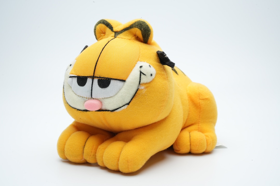 Garfield Plush Lying Down – Cozy and Charming Vintage Collectible - Etsy UK