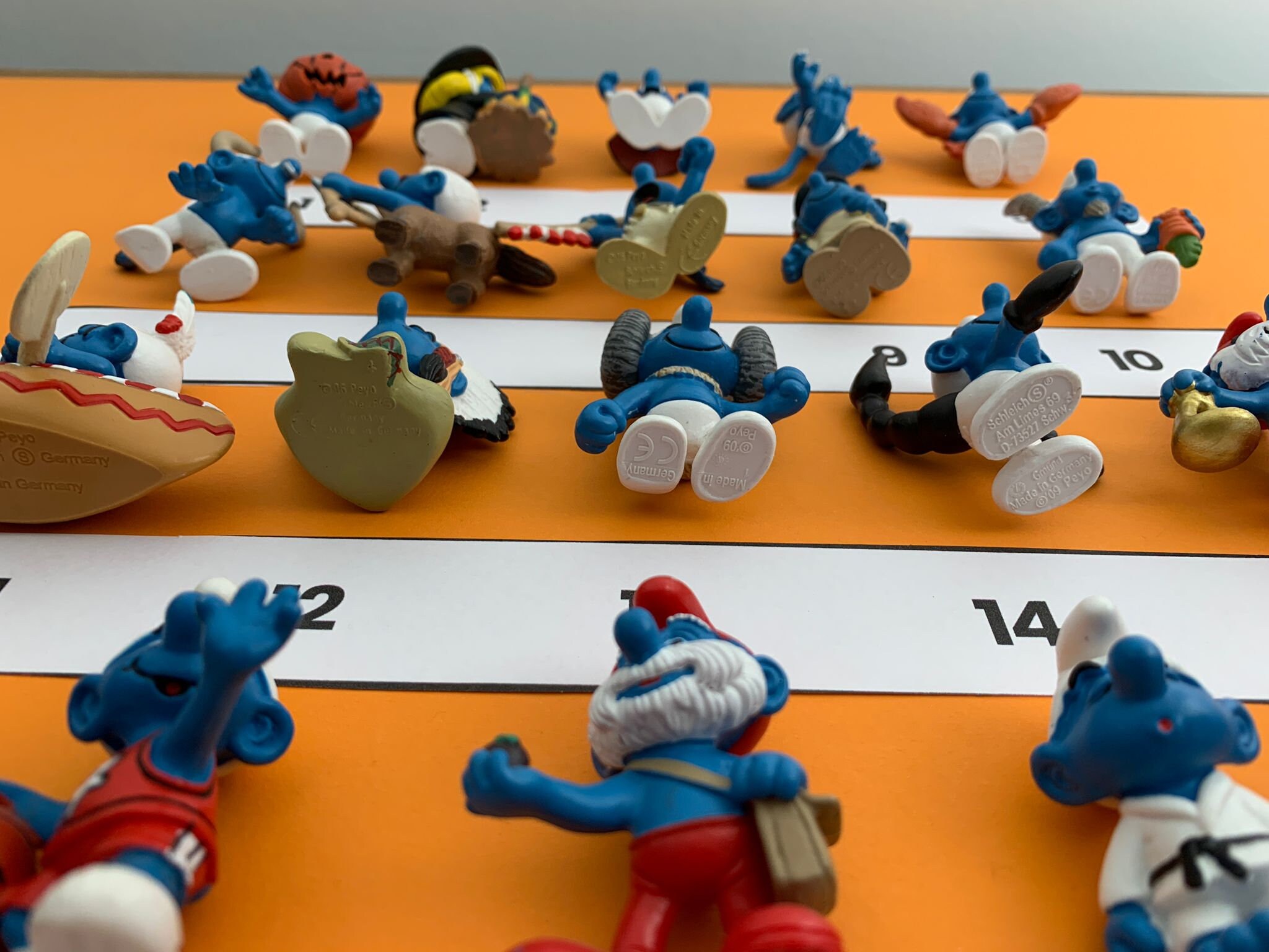DIFFERENT SMURFS Vintage Smurfs PVC Figures Peyo Schleich - Etsy