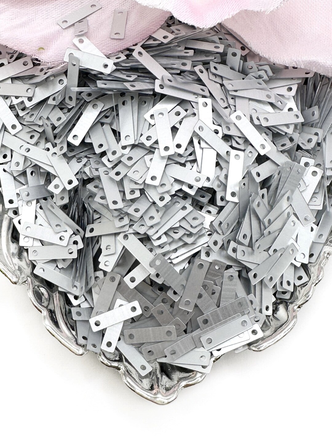 Italian Rectangular Sequins 916W Argento Satinati 9x2mm Andrea Bilics ...