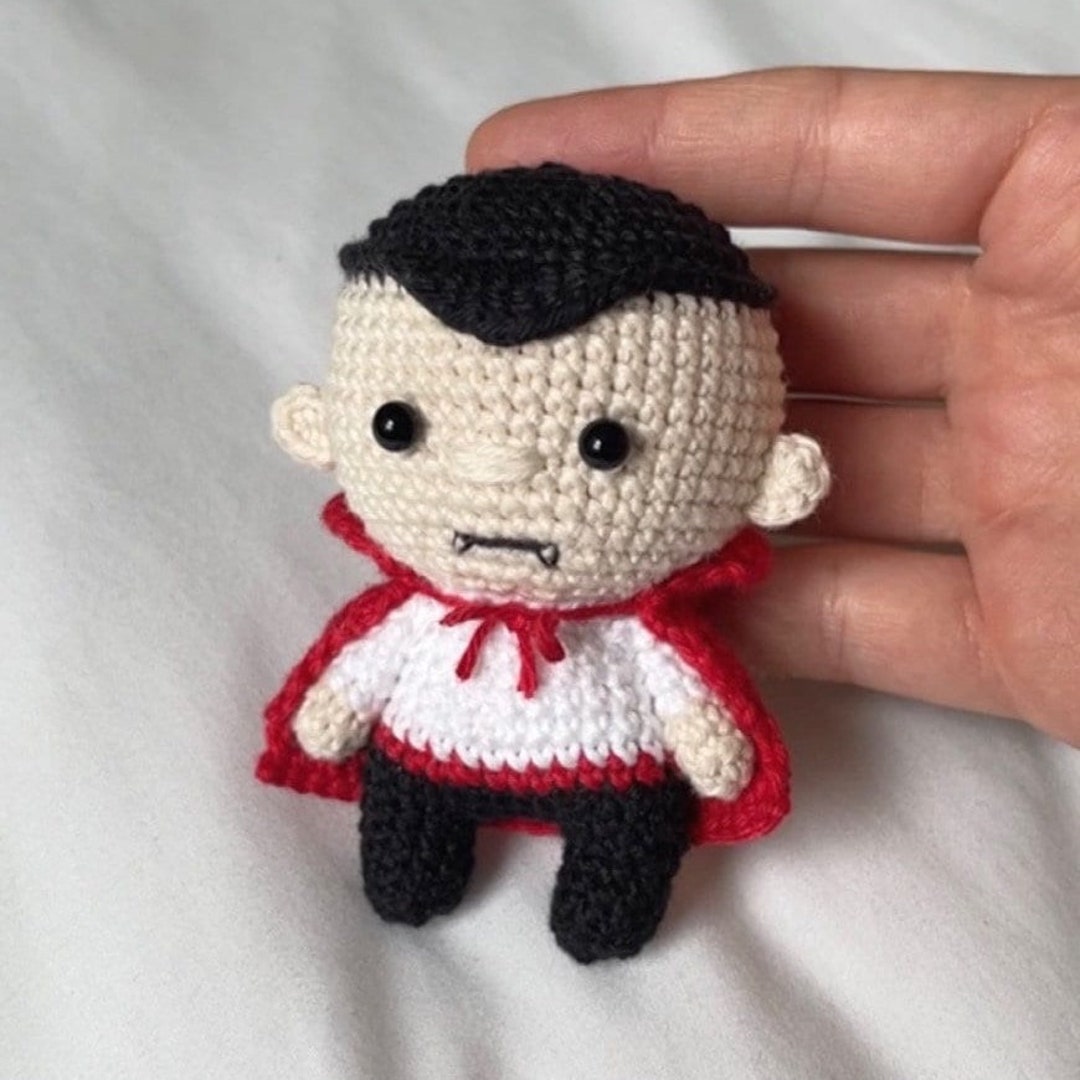 Vampire Crochet Pattern, Dracula Amigurumi, Spooky Doll, Scary - Etsy