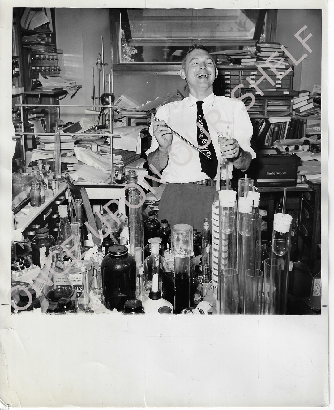 1959 Press Photo of Scientist Harold T Gordon California - Etsy