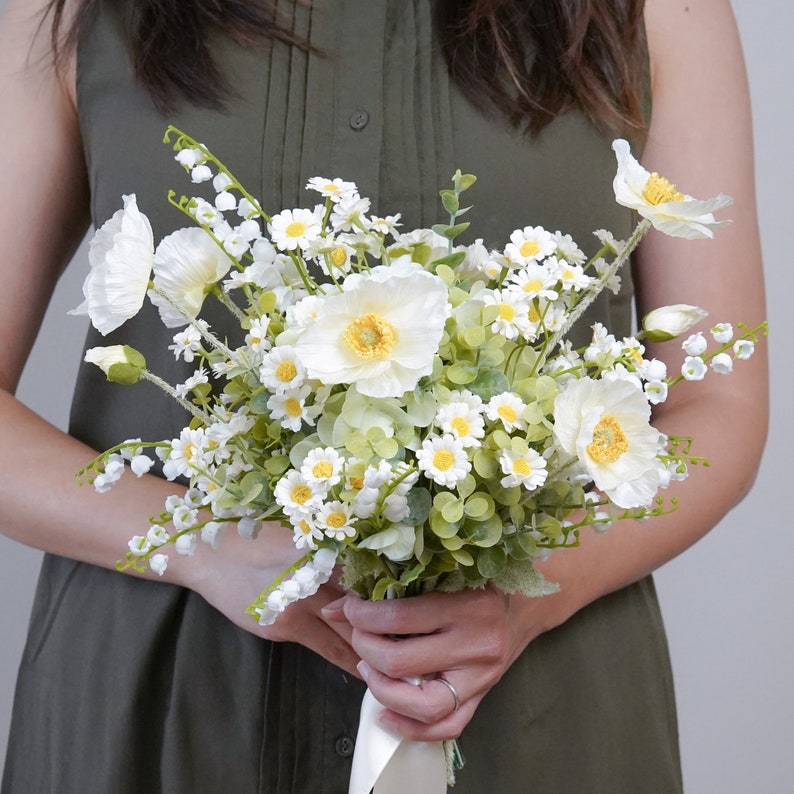 Daisy Pop - Daisy, Poppy Garden Style Artificial Flower Bridal Bouquet ...