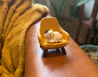 Super Cute Couch Potato Cat, Cat Figurine, Cat on Pink Couch Piano, Set ...