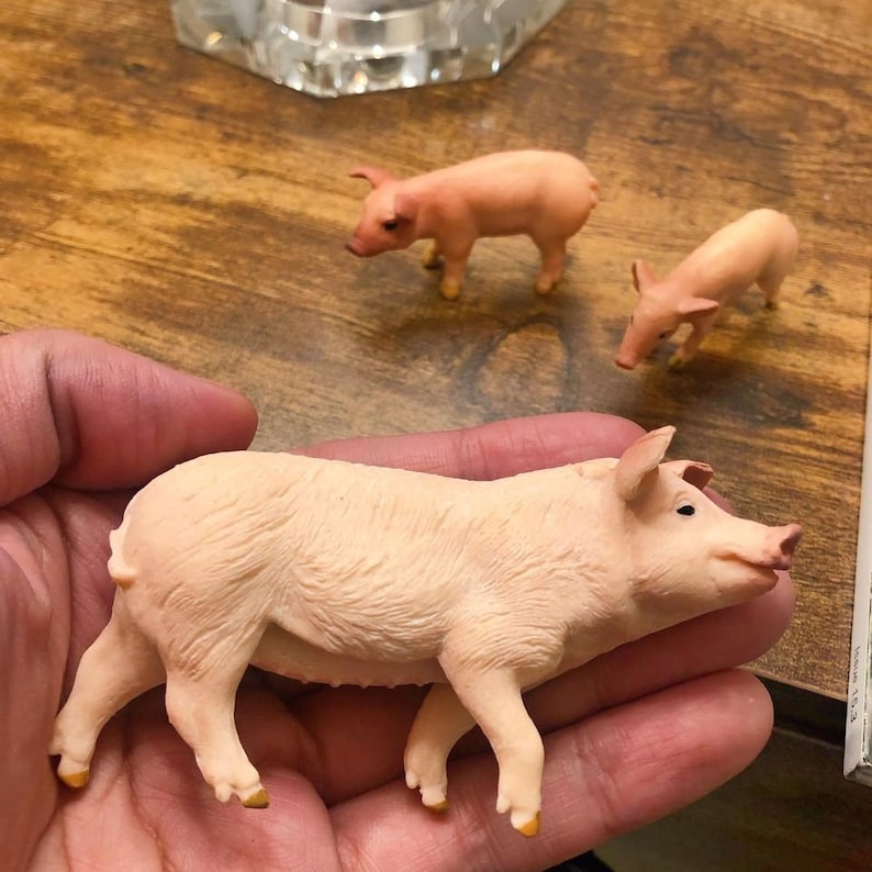 Adorable Pig Figurines Pig Miniatures Set of 3 Mom and 2 - Etsy