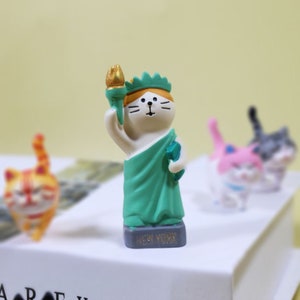 New York Cat, Statue of Liberty, Lady Liberty Cat Figurine, Cat Figure ...