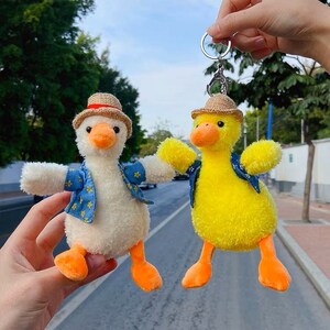 Cute Duck Keychain, 7 Inches Long, Stainless Steel Chain Bag Key Chain ...