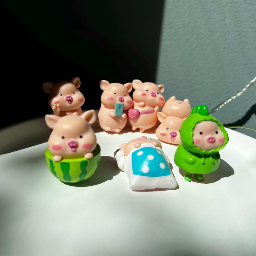 Super Cute Pig Miniatures, Set of 7, Pig Figurines, With Gift Box - Etsy